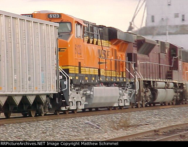 BNSF 6123
